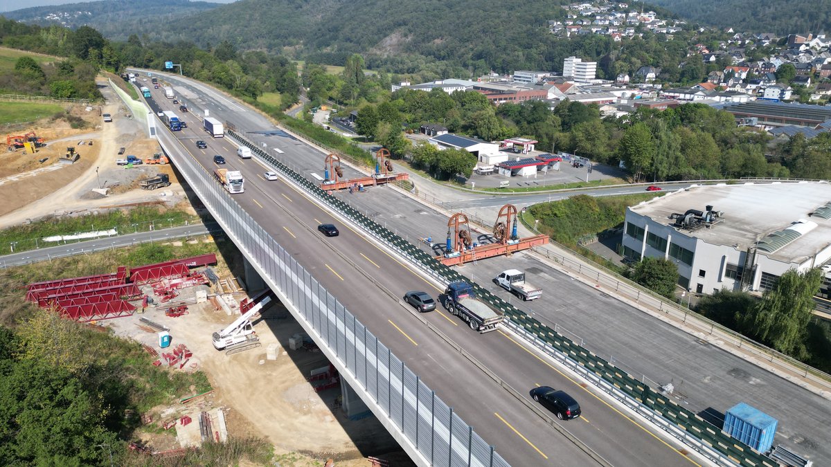 A45: Erstes Teilbauwerk der Talbrücke Heubach fertiggestellt | Die ...